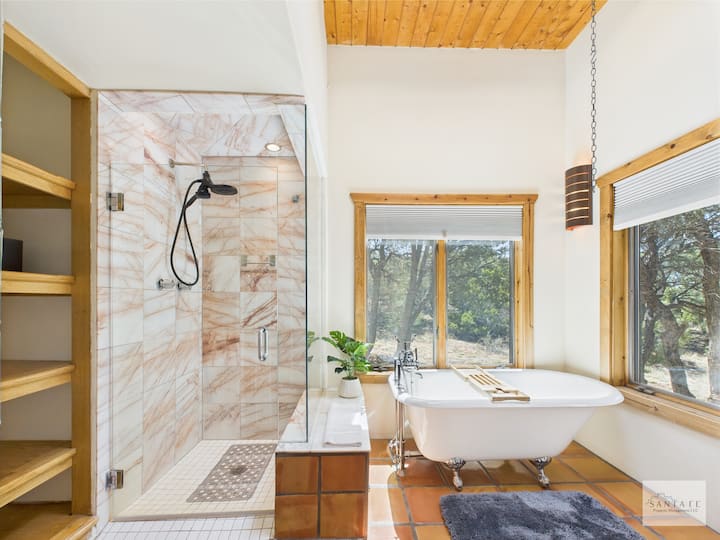 Peaceful, Serene Retreat With Guest House Option - Santa Fe, NM