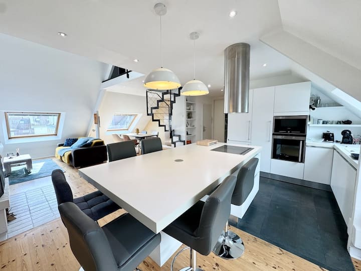 Loft Contemporain - En Plein Centre De Lorient - ibis Lorient Centre Gare