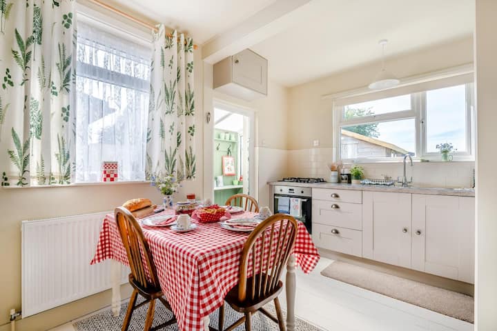 2 Bed In Dymchurch (Oc-s31998) - Dymchurch