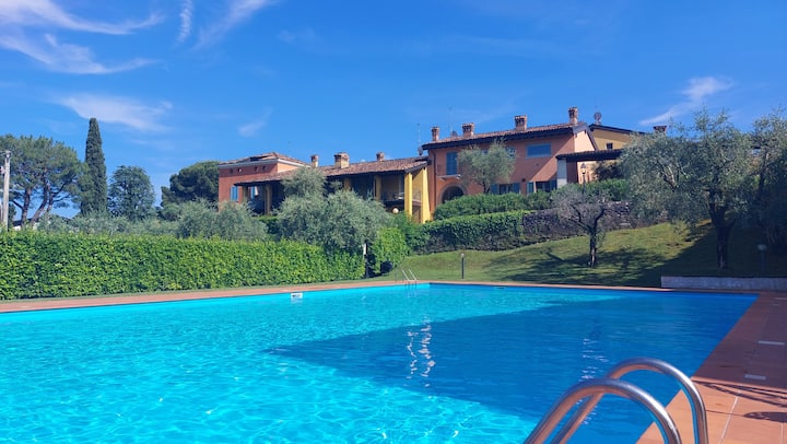 Garda View Romantic Apt With Pool By Bookinggardal - Gardone Riviera