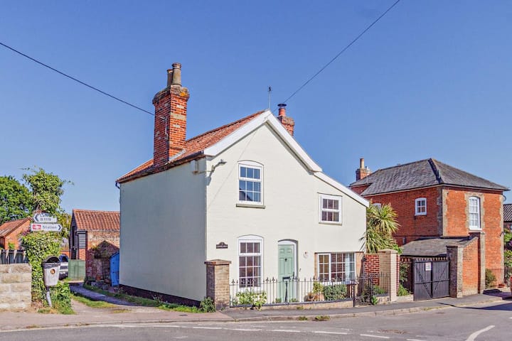 3 Bed In Saxmundham (Oc-r32069) - Saxmundham