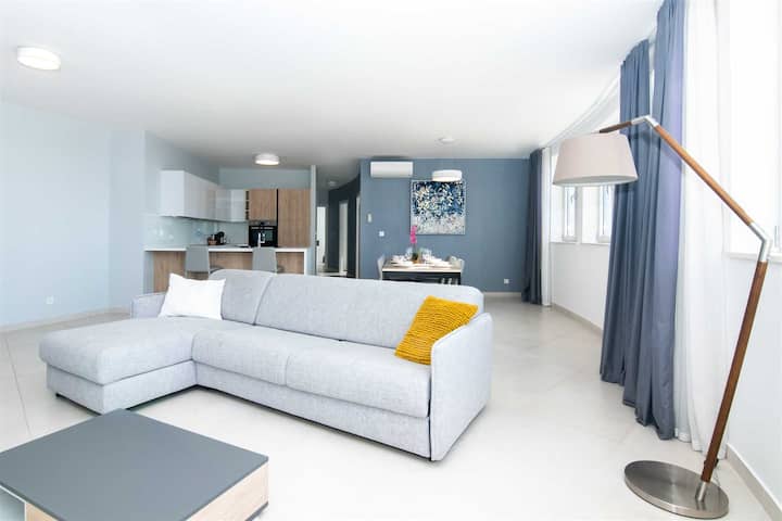 Three Bedroom Apartment With Seaview Adriatico - Piran