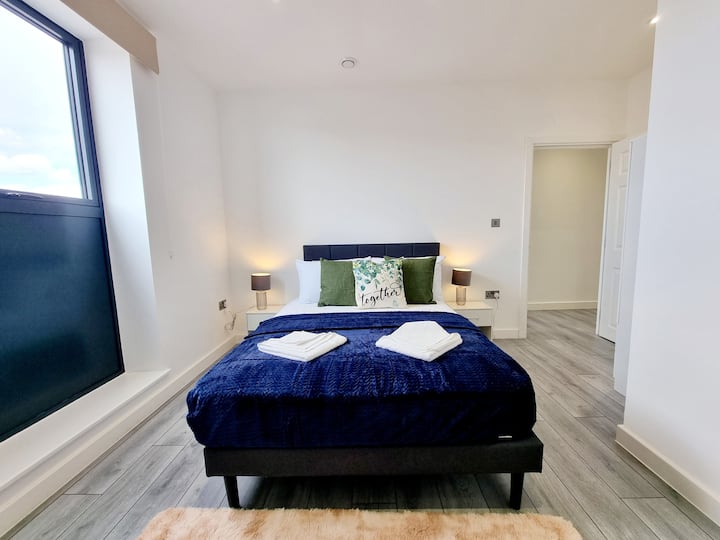 Chic Apartment With City Views, Woolwich! - Woolwich