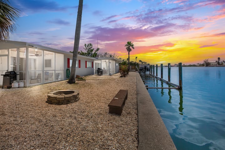 Bay Cottage: Water Front Duplex! - Anna Maria, FL