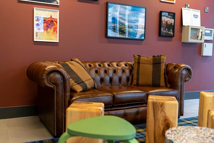 Twin Room In Lively Smithfield - Dublin, Ireland