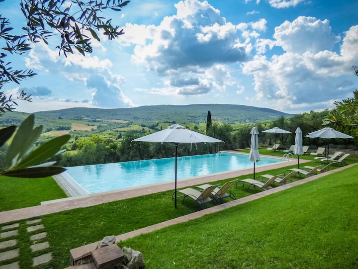 Historic Farmhouse Overlooking San Gimignano - San Gimignano