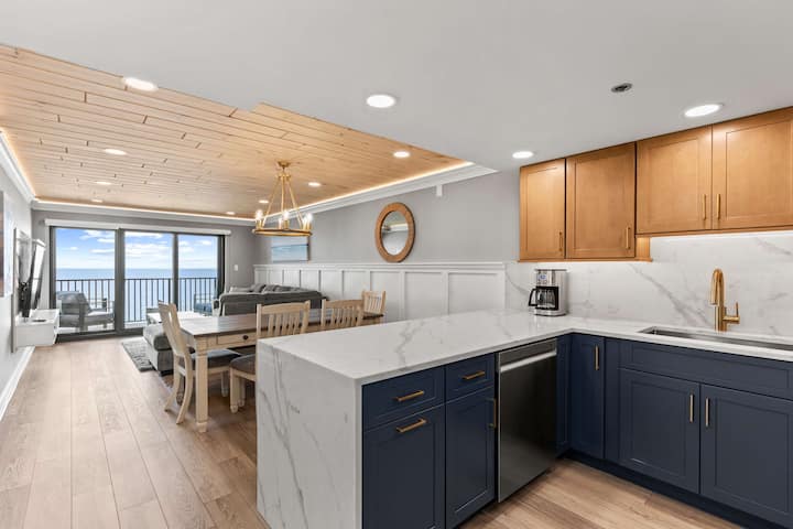 Ultra Luxe Direct Oceanfront Escape - Marigot 1004 - Ocean City, MD