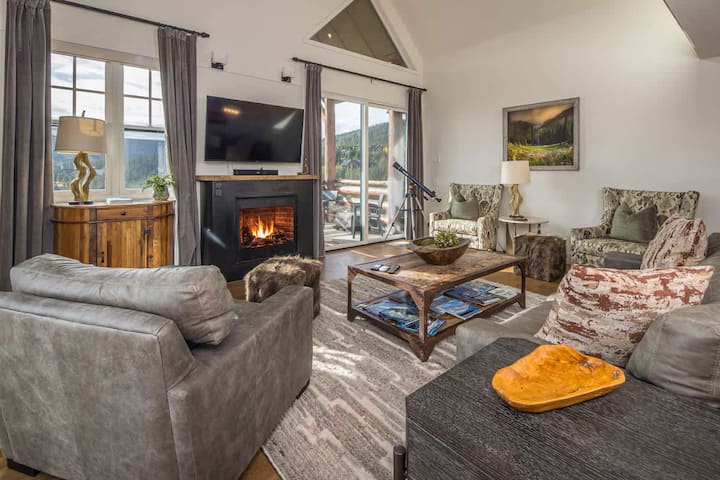 *New Listing* Ski-in/ski-out Chalet W/ Private Hot - Big Sky, MT