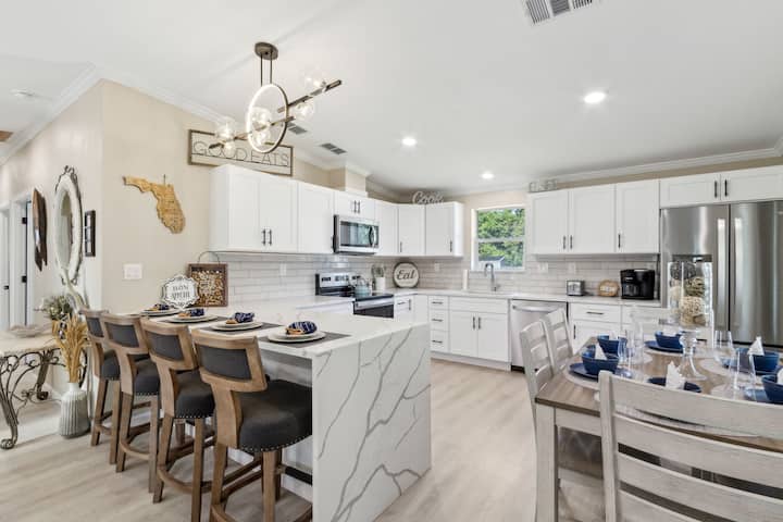 Island Home W/ Game Room & Short Drive To Beach - Amelia Island, FL