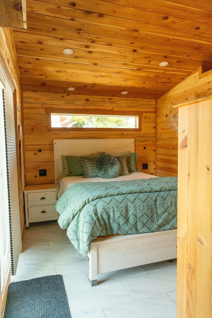 Bay Access, Pet Friendly, Boat/tailer Parking - Waldport, OR
