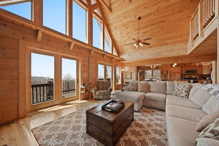 Mountain Cabin With Big View - Beech Mountain, NC