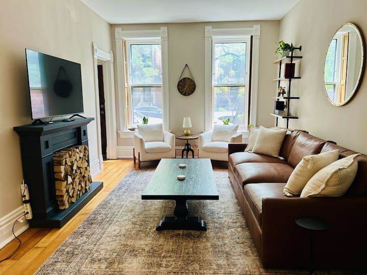 Mid-century Modern | Walk To Wrigley - Chicago