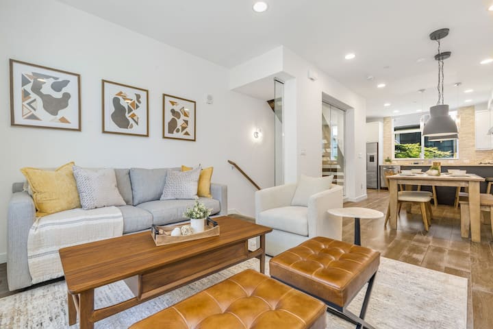 Walk To Space Needle | 3br/2ba Home W/ Parking! - Seattle, WA