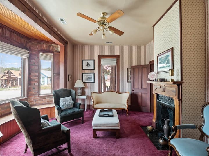 Historic 3br W/ Loft:mountain View & Near Town - Leadville, CO