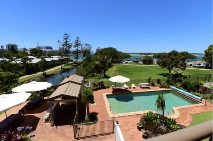 Sails Unit 11 - Golden Beach