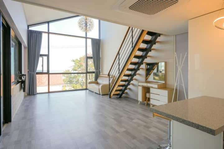 오션뷰 스파와 개별바베큐로 힐링하는 객실, A-202(스파(무료)/오션뷰/개별바베큐) - Gyeongju-si