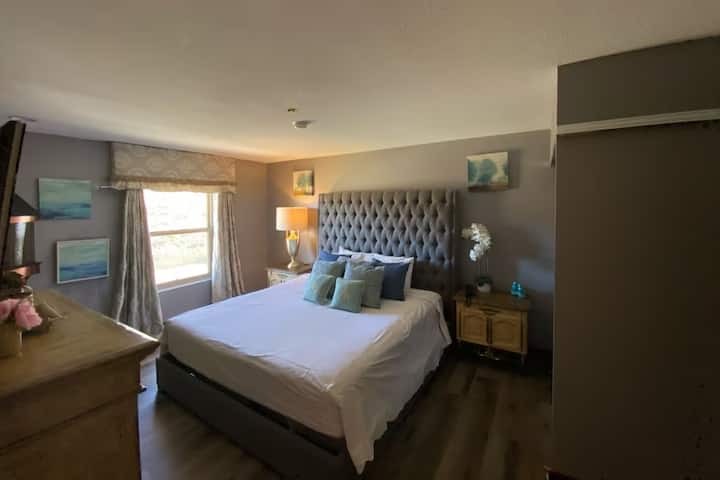 Hike, Relax & Park Free – Pet-friendly Stay - Mount Charleston, NV