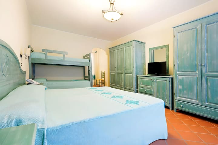 Quadruple Room In 4* Hotel - Golfo Aranci
