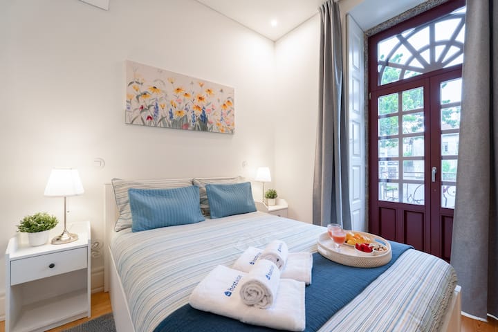 Hostwise - Bright Flat W/ Balcony - Guimaraes