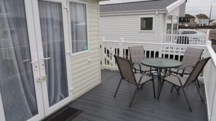 8 Berth Caravan With Veranda Bw18 - Dungeness