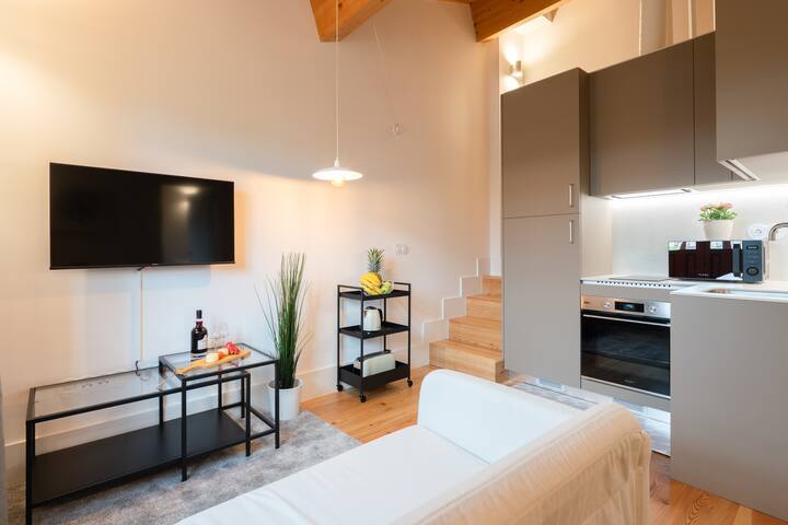Hostwise - Lovely Flat W/ Mezzanine - Guimarães