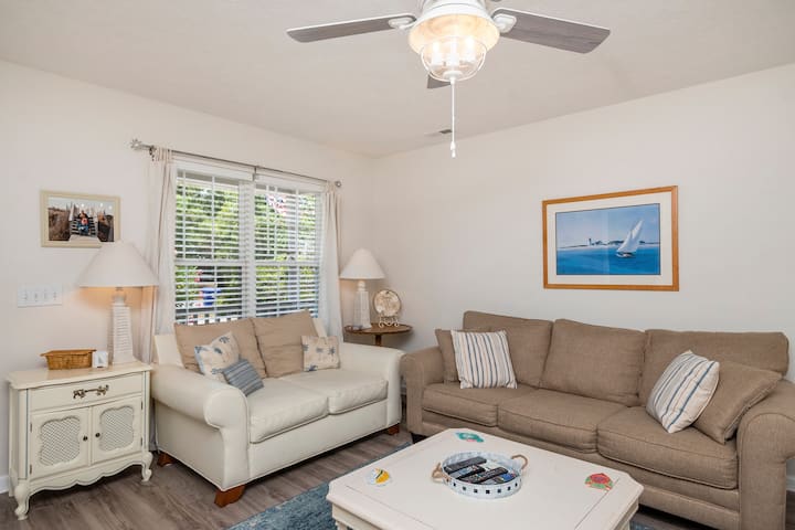 A Lucky Break: Affordable Comfort On Oak Island - Oak Island, NC