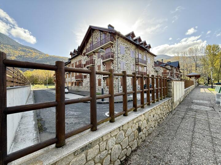 B09 - ÁTico En Residencial La Coma - Villmor - Benasque