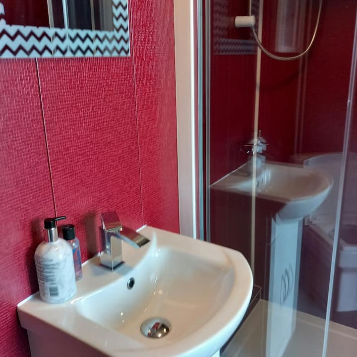 Cabin - Room 7 With Hot Tub - Hartlepool