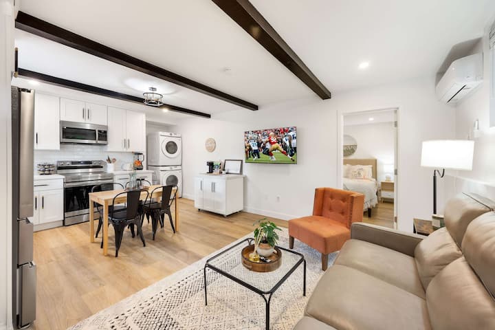 Brand New 1br Designer's Oasis 1min To I-5 | Costo - Mukilteo, WA