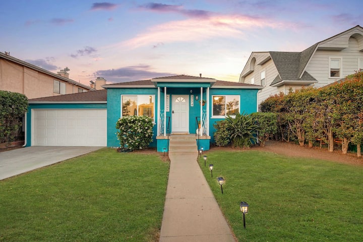 Golden Hour Getaway | 10 Min To Beach And Harbor - San Diego, CA