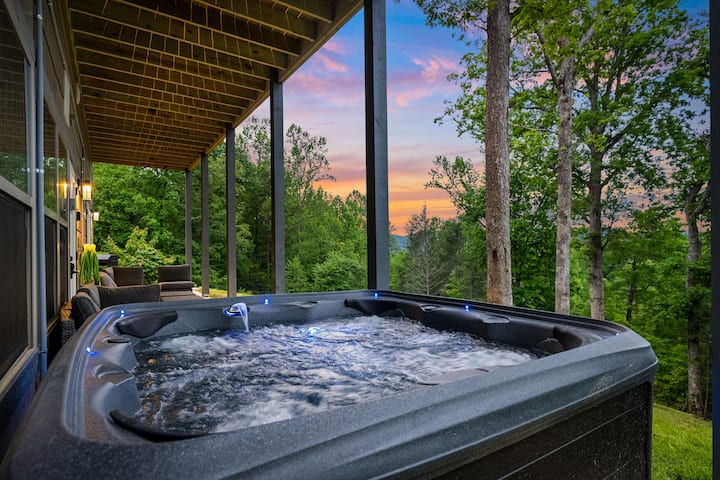 Just Below Heaven - Gatlinburg, TN