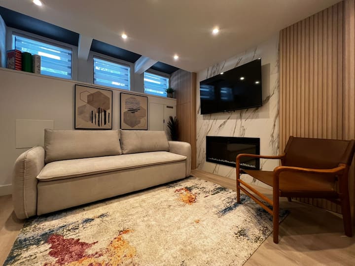 Le Urban Cool! New Stylish Crash Pad Central Mtl - Montreal