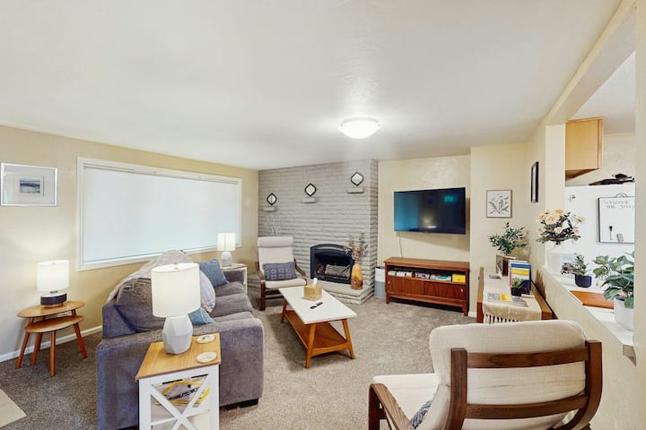 2br Duplex W/ Large Patio & Mountain View, Dogs Ok - Eugene, OR