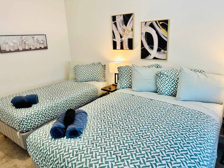 Sunny Side Retreat - Lodi, CA