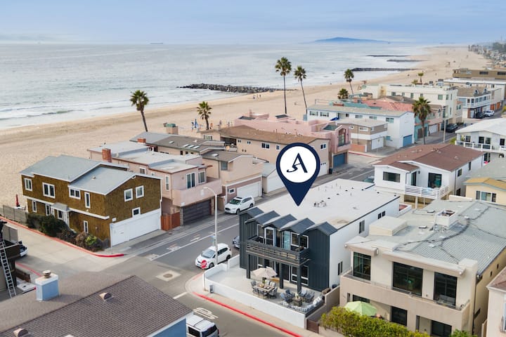 Sleeps 18 | Steps To Beach, Bbq + Ocean Views - Newport Beach, CA