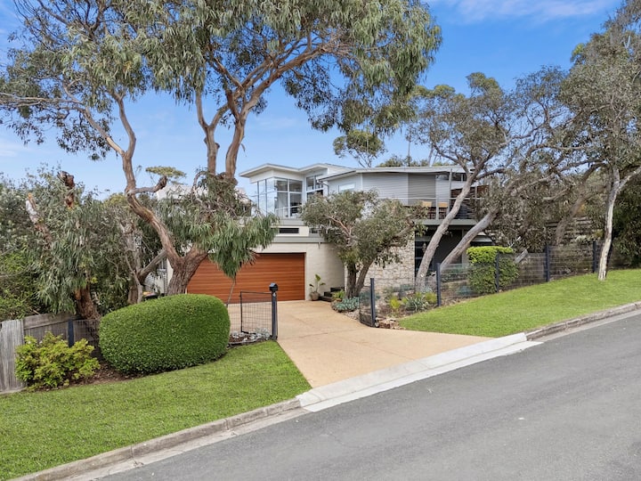 Sweeping Ocean Views - Great Ocean Road
