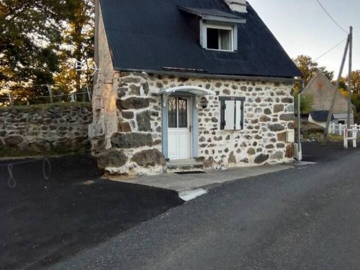 Maison Cros, 2 Pièces, 3 Pers. - Bort-les-Orgues