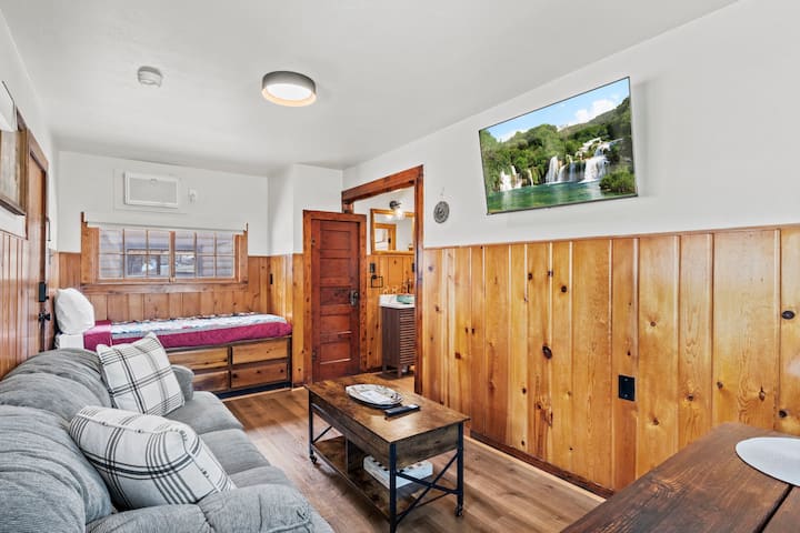 Timber Lodge #1 - Colorado Springs, CO