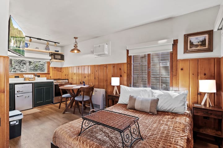 Timber Lodge #11 - Colorado Springs, CO