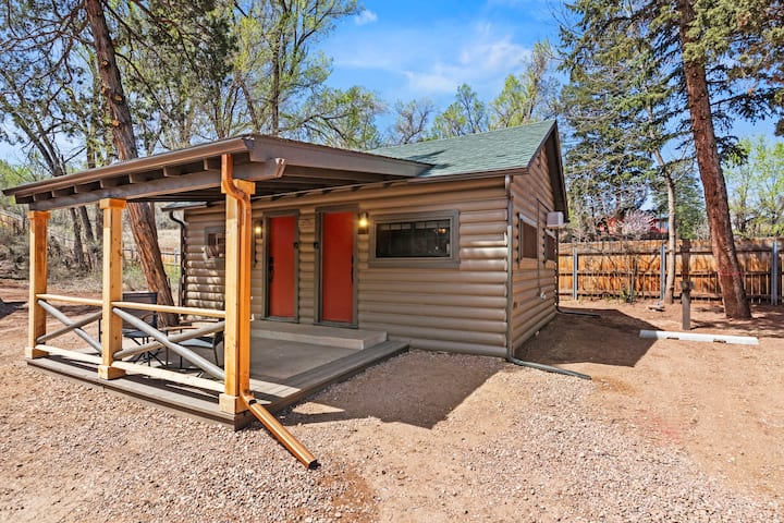 Timber Lodge #2 - Manitou Springs, CO