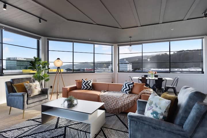 Sunny 3br Petone Apt – Ocean Views, Walk To Shops - Lower Hutt