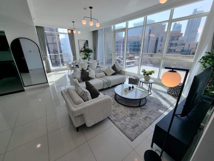 Kp - 2 Bhk Penthouse Facing Burj Khalifa, Dubai - Dubai