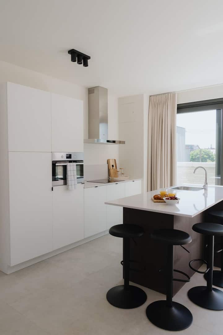 Modern & Light-filled Apartment For 6 - Anvers