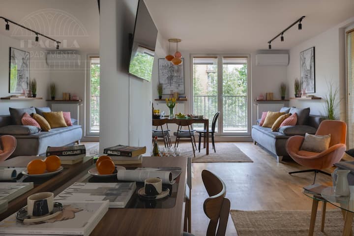 Family 2br Apartment W/ Balcony & Sofa Beds - Krakau