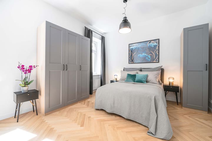 The Born, 2 Br, Big Livingroom, 4 Beds, 4-8 Guests - Berlin
