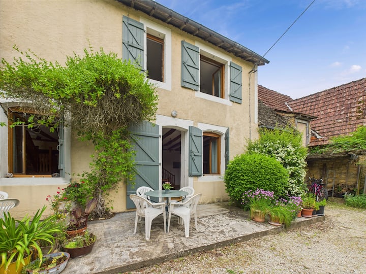 Gîte Mitoyen - Piscine Commune - 4 Personnes - Montignac