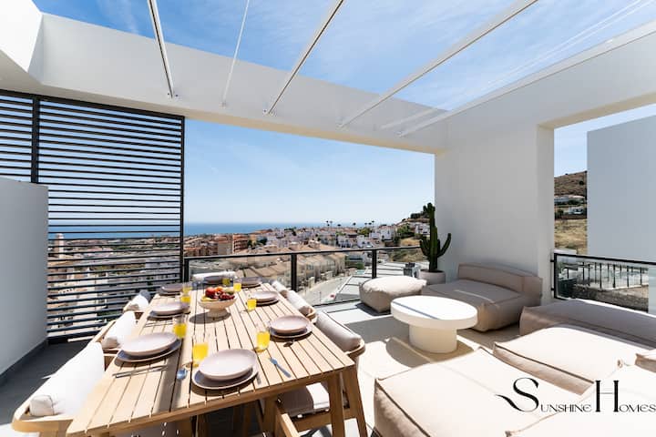 Luxury 3 Bed Mijas Villa, Sea View, Pool & Jacuzzi - Calahonda