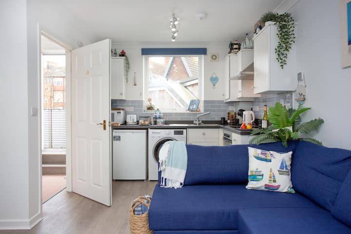 Beachcomber Holiday Apartment - Dawlish