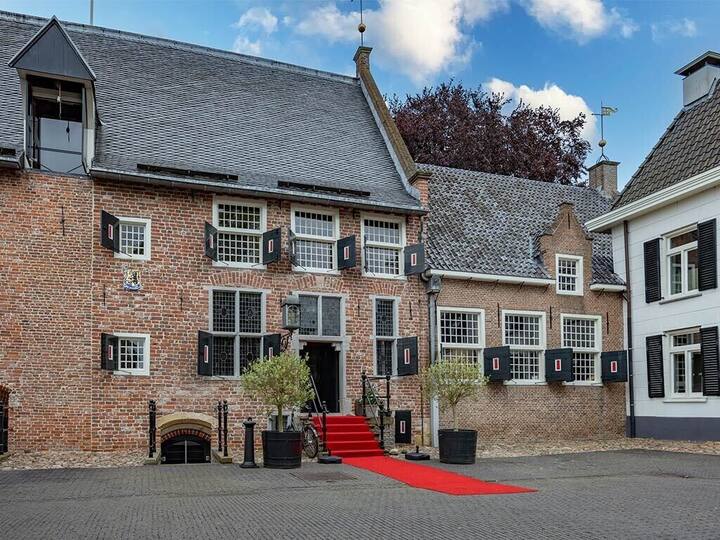 Stay In 2 Historic Rooms Near Mien Ruys Gardens - Coevorden
