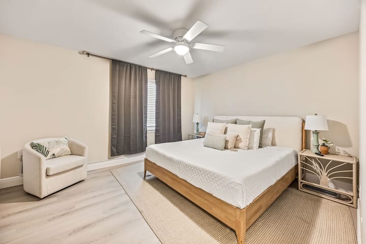 Coastal Countdown – Relaxed Townhome Near Beach & - Cape Canaveral, FL